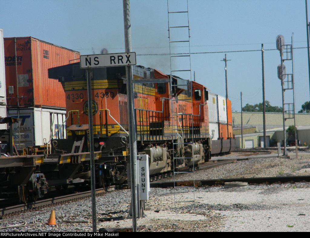 BNSF 7588